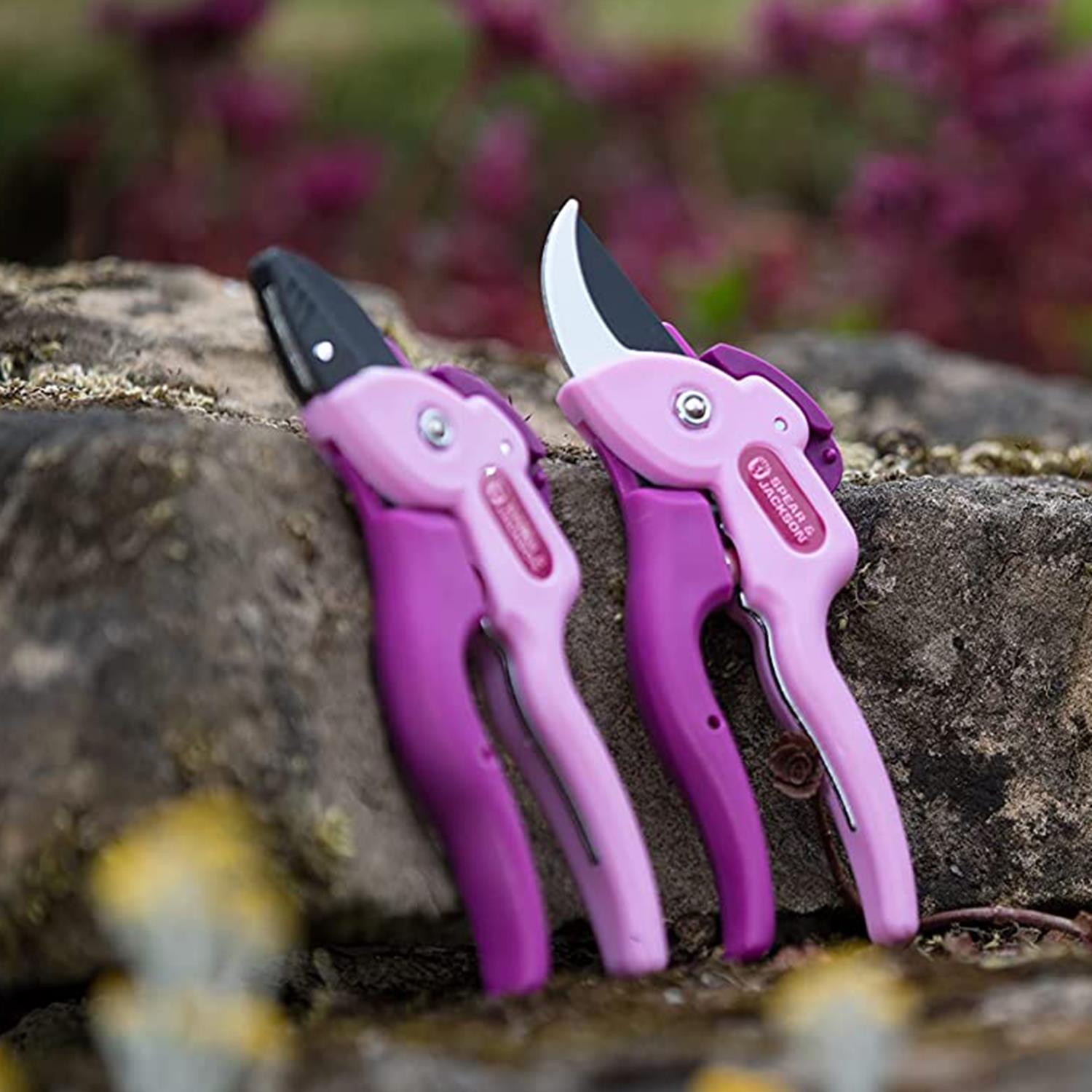 Spear & Jackson Gift Set of Pink Bypass & Anvil Secateurs, Garden Tool ...