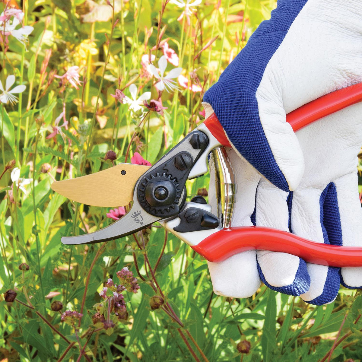 Spear & Jackson Bypass Secateurs, Titanium Short Blade, Razorsharp Gar ...